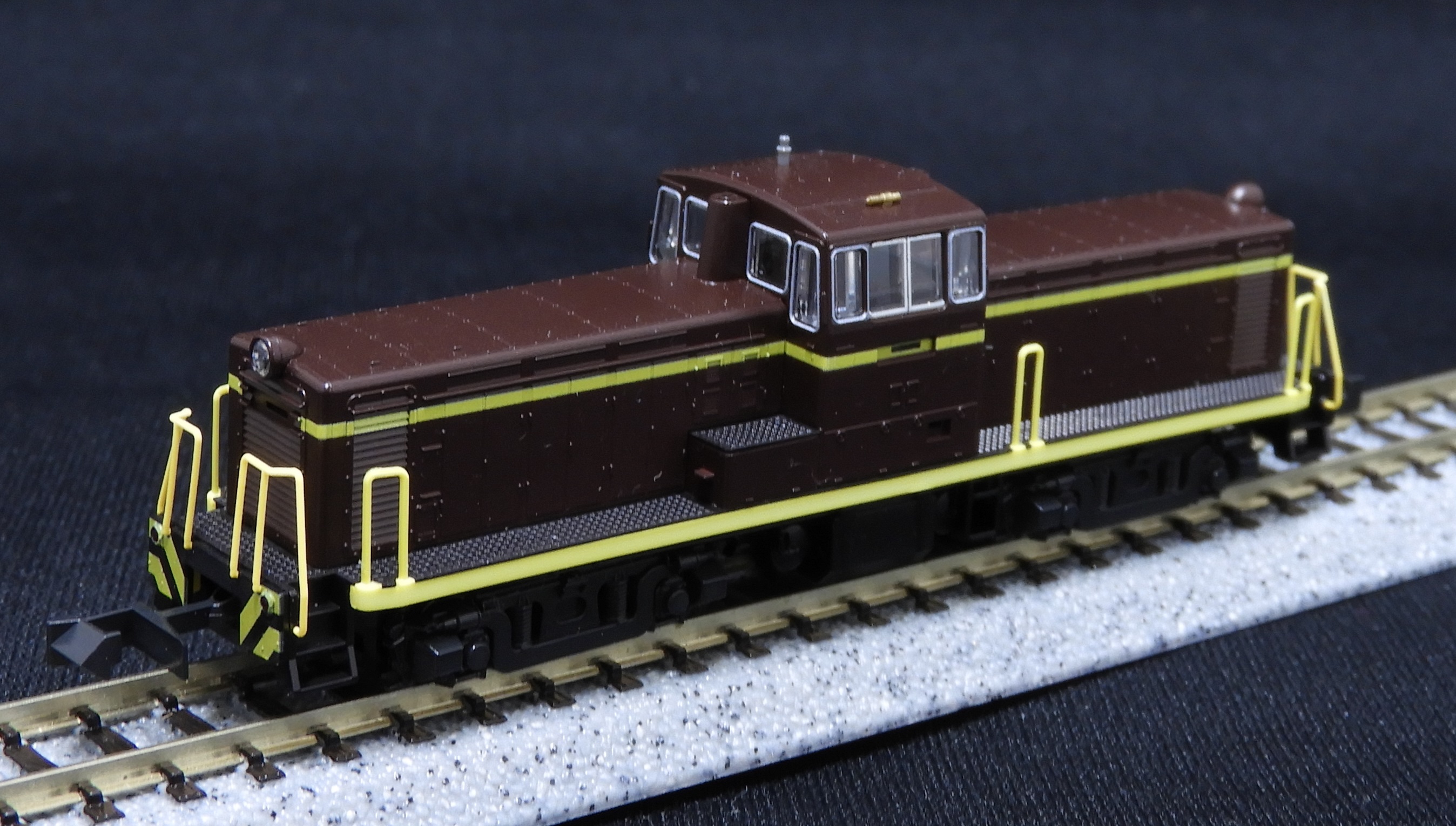 KATO鉄道模型オンラインショッピング DD13 初期形（茶）: 現在販売中の商品 - kato